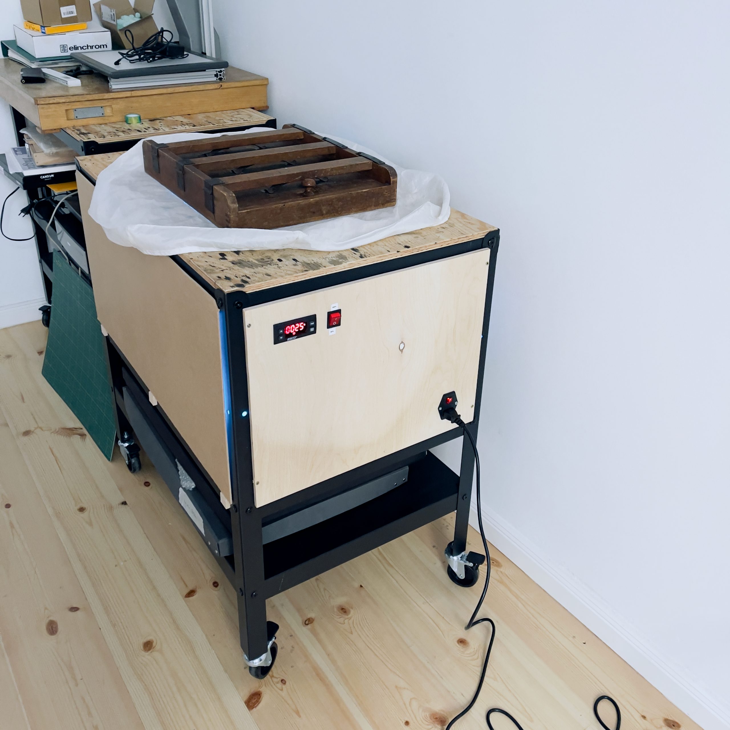 Building a UV exposure box - Maximilian Zeitler